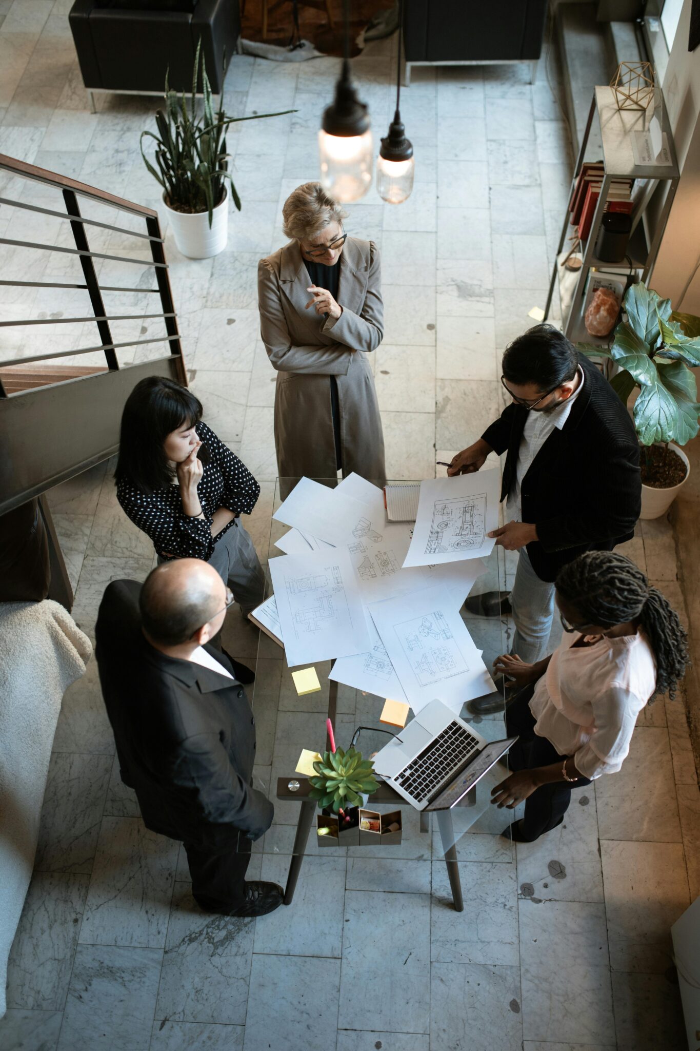 What is Professionalism? A Complete Guide to Workplace Success - HowKnowIt